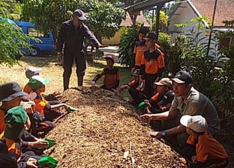 Tumbuhkan Minat di Dunia Pertanian, Kementan Edukasi Siswa Sekolah ...